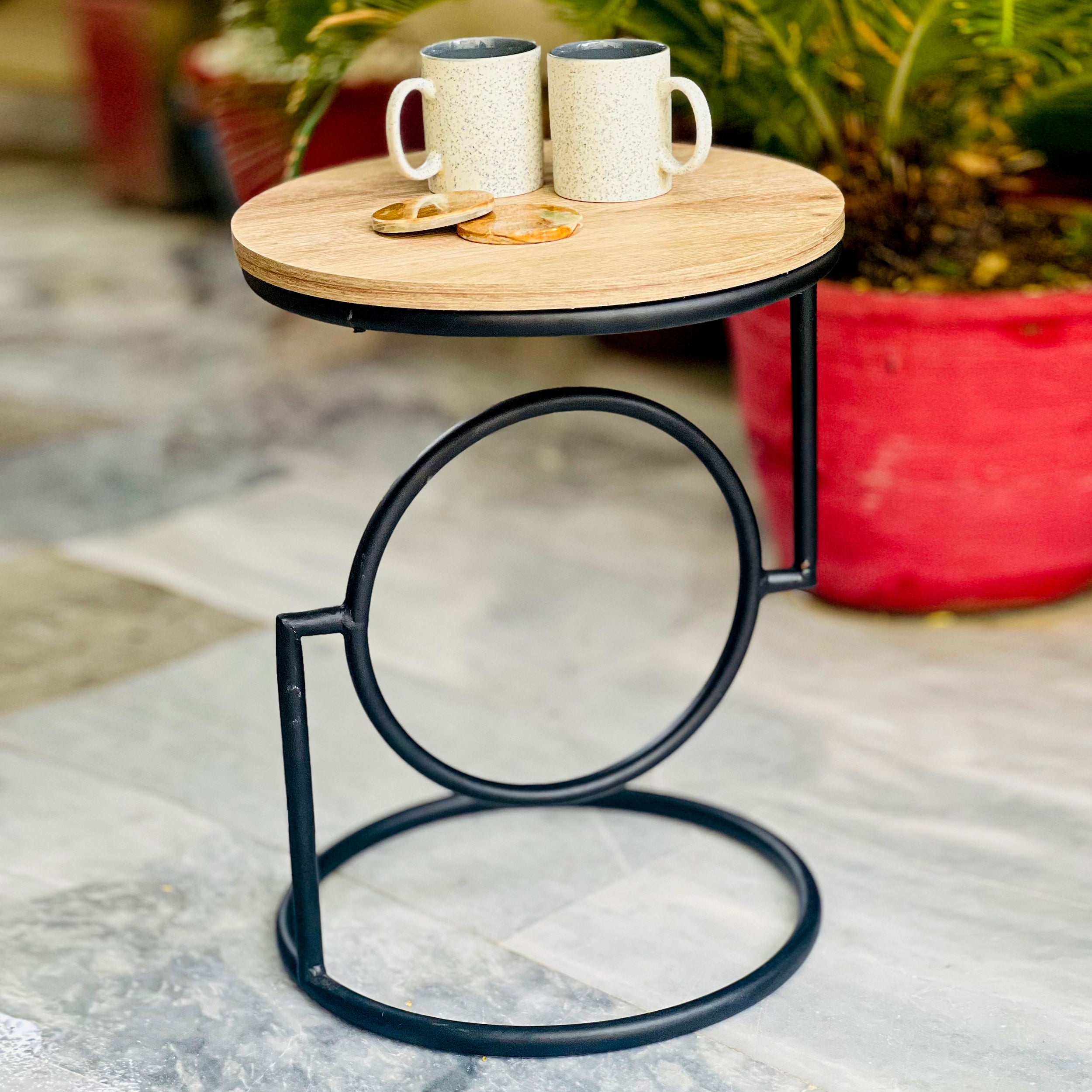 Loop Frame Accent Table by Matrix – All-In-One Store